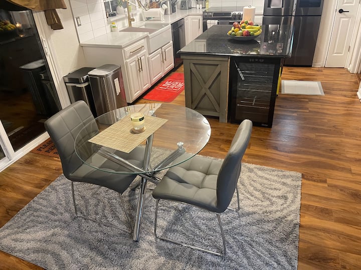 Charming Retreat In Avon, In - Avon, IN