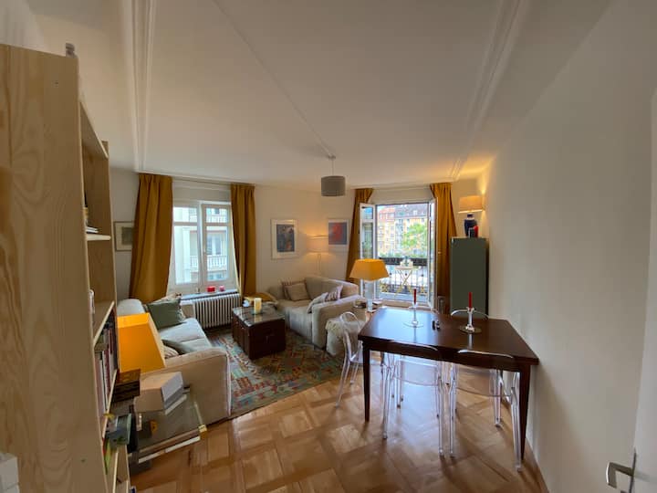 Gemütliche Zentrale Wohnung Mit Balkon In Wiedikon - スイス チューリッヒ