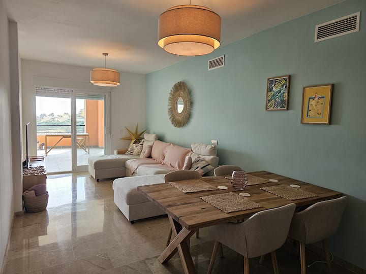*New* Casa Micangelo - Seaview, 5 Min To Beach - Manilva