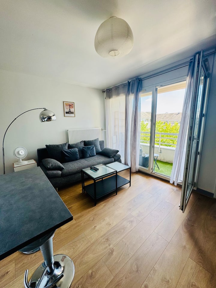 Parking Privé • Métro 8 - Créteil