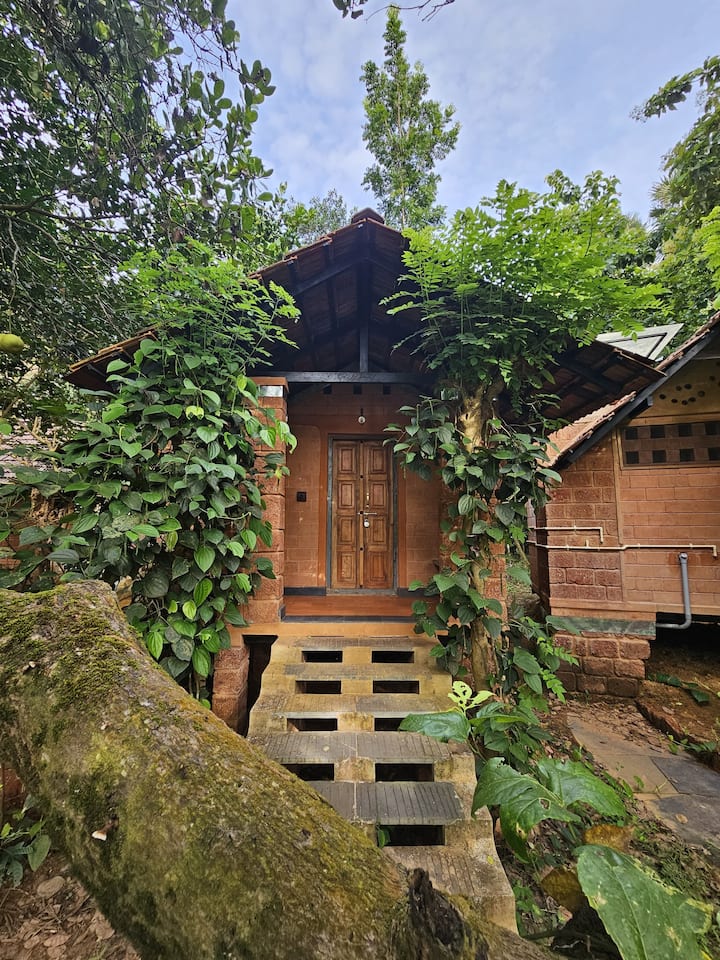 Eco Living Mud Cottage - Puttur