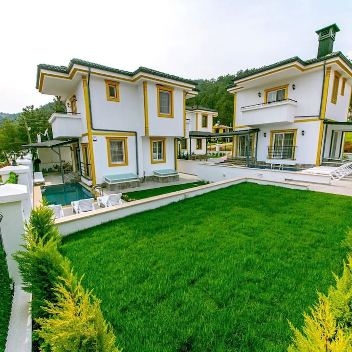 Benim Villam  Yellow - Akyaka