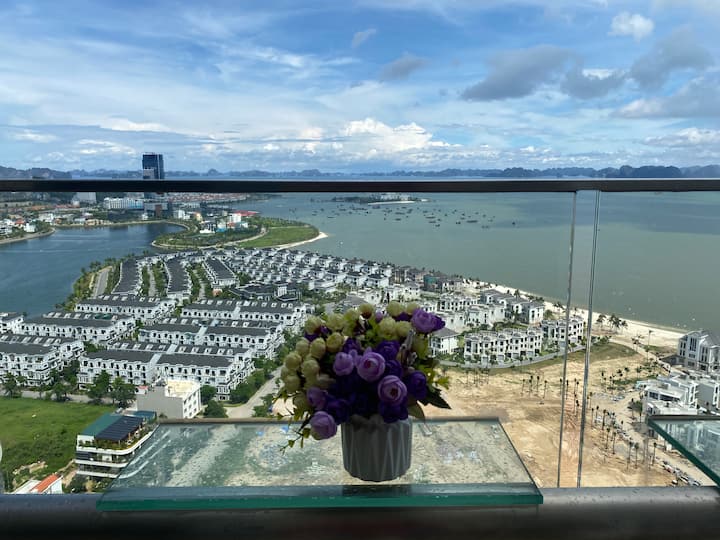 Sea View H Duplex Apartment - Hạ Long