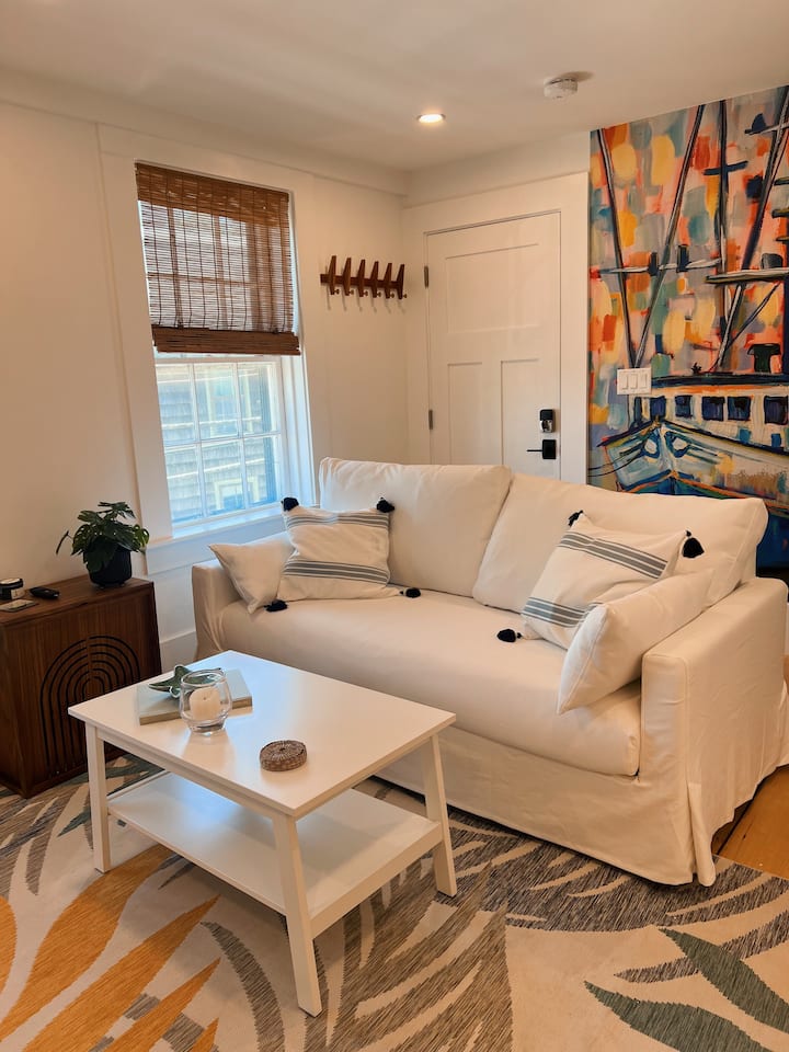 Whole House Downtown Marblehead, Sleeps 13 - Salem, MA