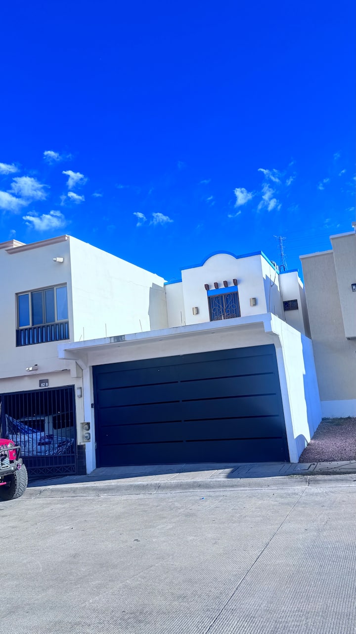 Casa Ibiza, Facturamos, Cerca Del Consulado - Nogales, Mexico