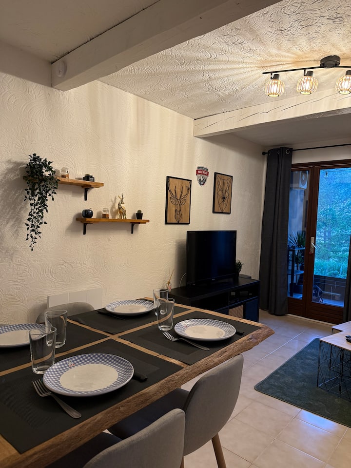 Jolie Appartement Avec Véranda - Allos