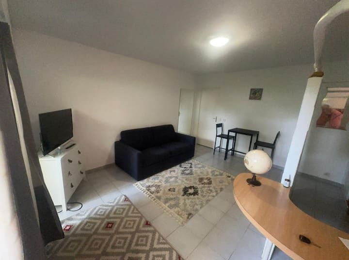 Studio Spacieux Au Rdc - Cagnes-sur-Mer