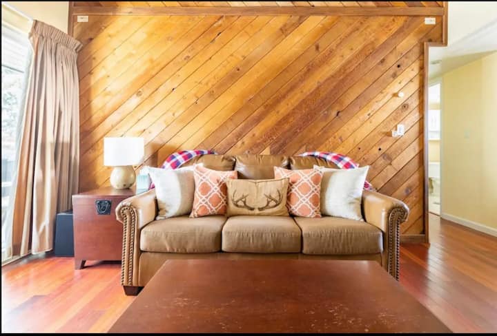 Cozy Condo 2br/2ba/2parking Space! - Mammoth Lakes, CA
