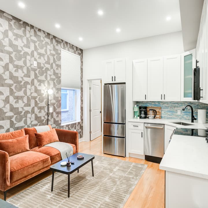 Prime Rittenhouse 1br • King Bed • Walk Everywhere - Camden, NJ