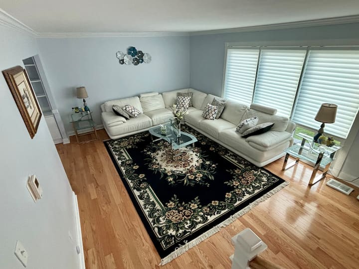 Beautiful  Family Getaway 5bds/3ba - Silver Spring, MD