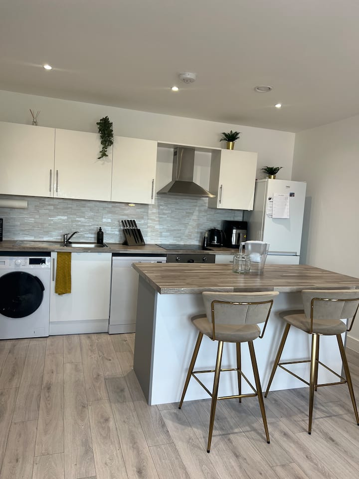 Neat Flat In Buckinghamshire With Parking - Aylesbury