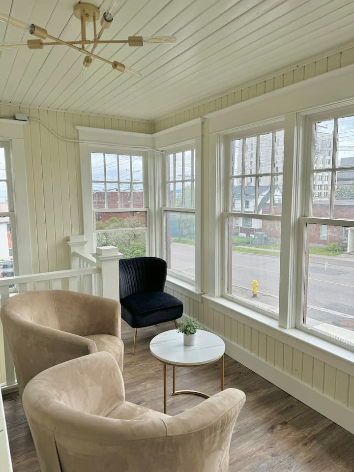 Manor Loft Haüs - Thunder Bay