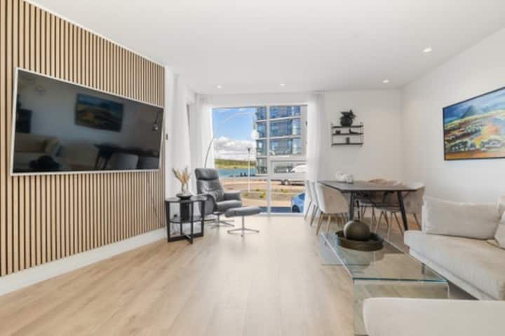 Luxurious Seaside View Apartment - Reykjavík