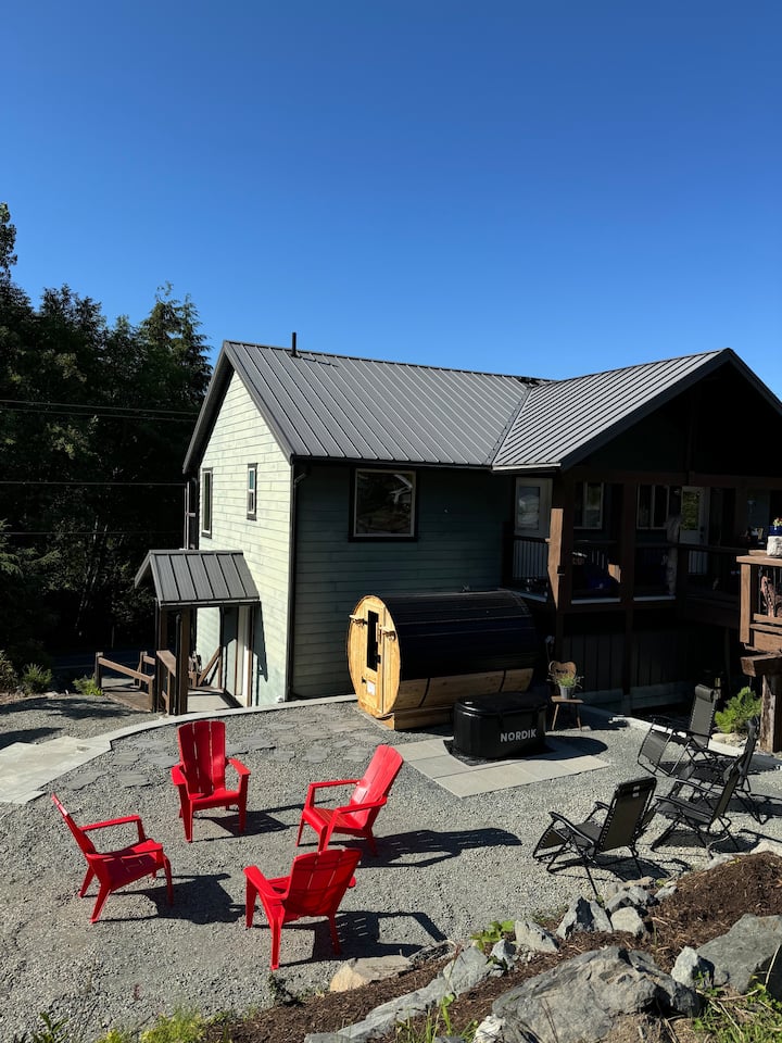 The Green House - Port Renfrew