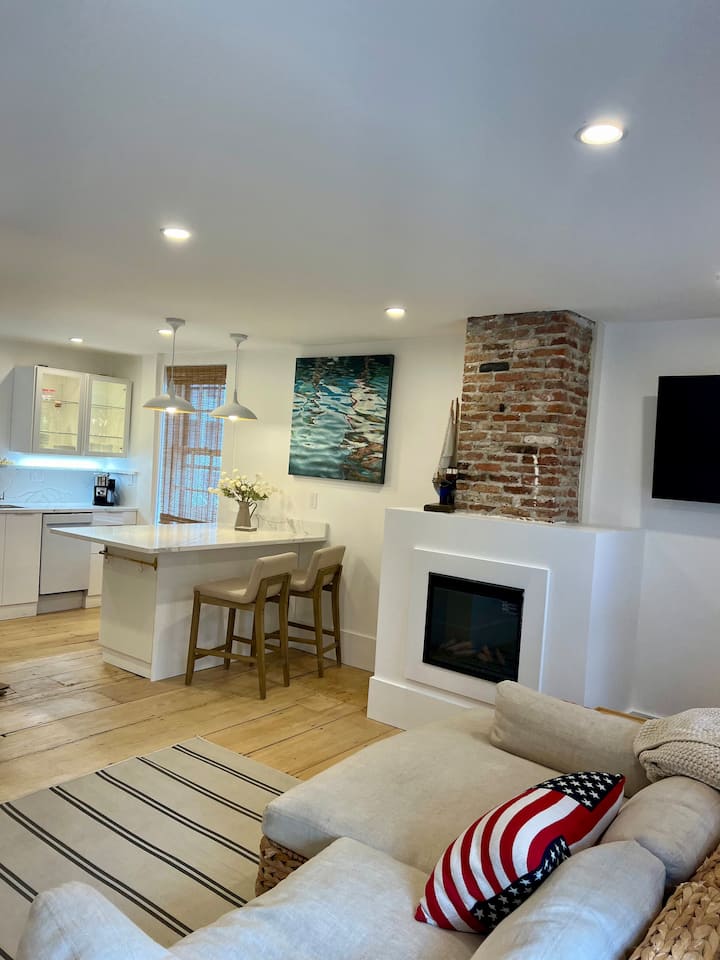 New 2 Bed W Ac, Parking, Downtown Mhd By Harbor - Salem, MA