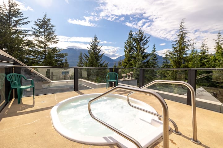 Spring Special•hot Tub•free Parking•pets Allowed - Whistler