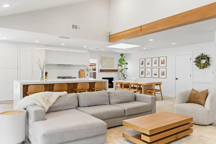 Stunning 4br Near Laguna Beach | Family Ready - Aliso Viejo, CA