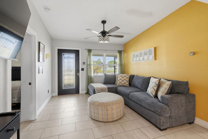 6 Bedroom Clue Themed Home - Orlando, FL