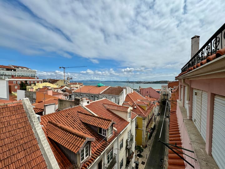 Breathtaking River View Apt - Alvalade