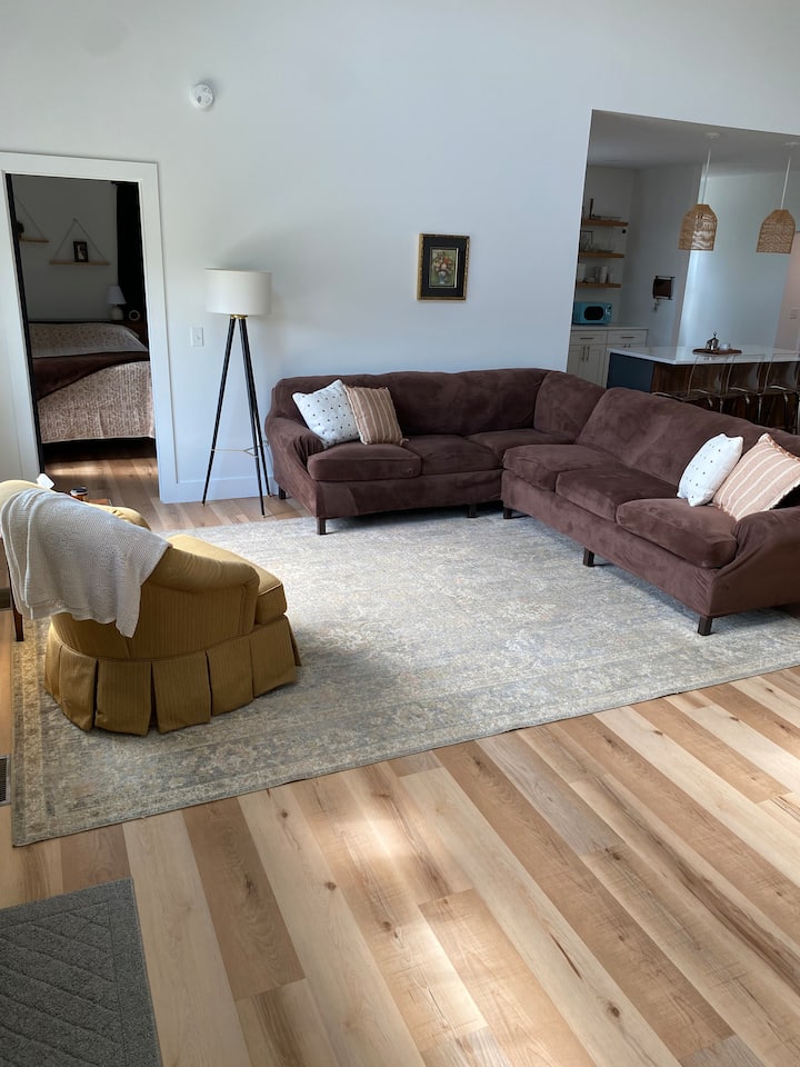 Modern House In The Country - Delaware