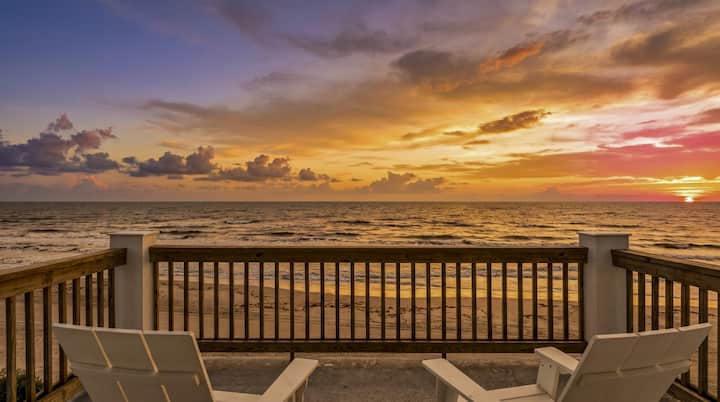 Fishy Business|true Beach Front Oasis!  Sleeps 20! - Crystal Beach, TX