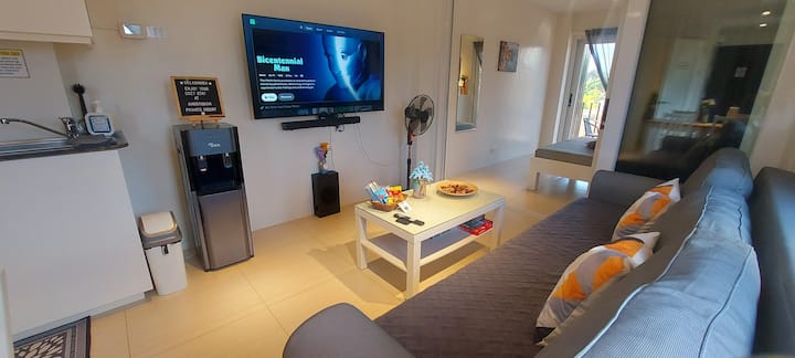 Cozy 1-bedroom: Relax & Unwind, Netflix,pool - Amadeo