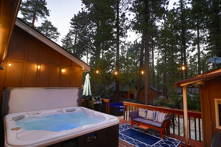 Snl: Hot Tub, Game Room, Walk To Marina, Dogs Ok - Big Bear Lake, CA