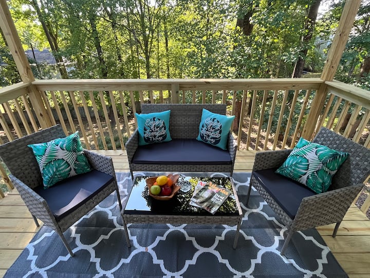 Entire Home/ Modern Spacious Family Retreat - Marietta