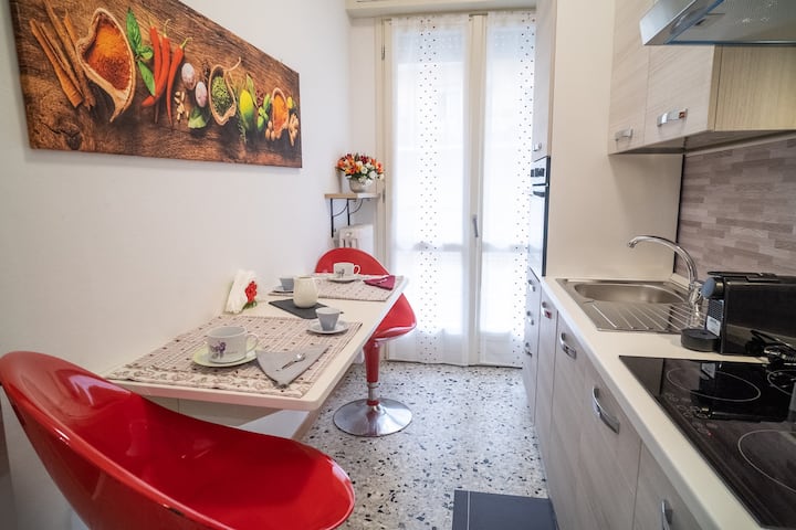 Centrale, Con 2 Camere+parcheggio Gratis Vicino - Cremona