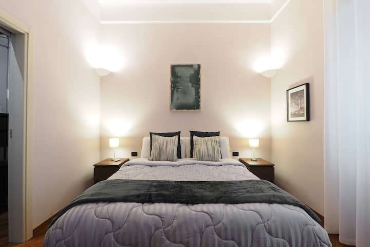 Fashion District: Design Apt 1 - Milan