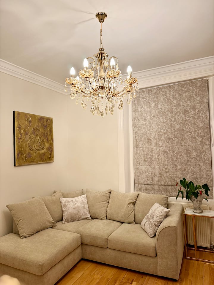 Chique Apartment With Tranquil Sanctuary - London