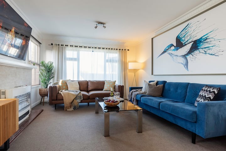 Central Family Oasis With Fenced Yard On Percy - Devonport