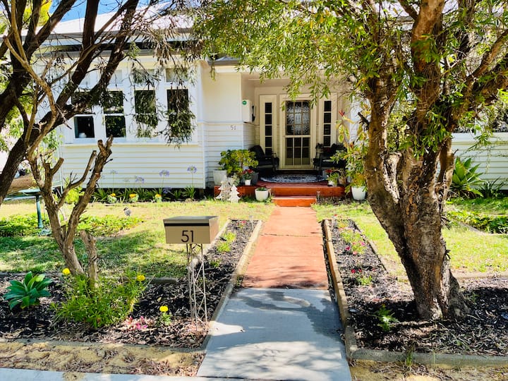 Tree Street Cottage By The Beach - Bunbury