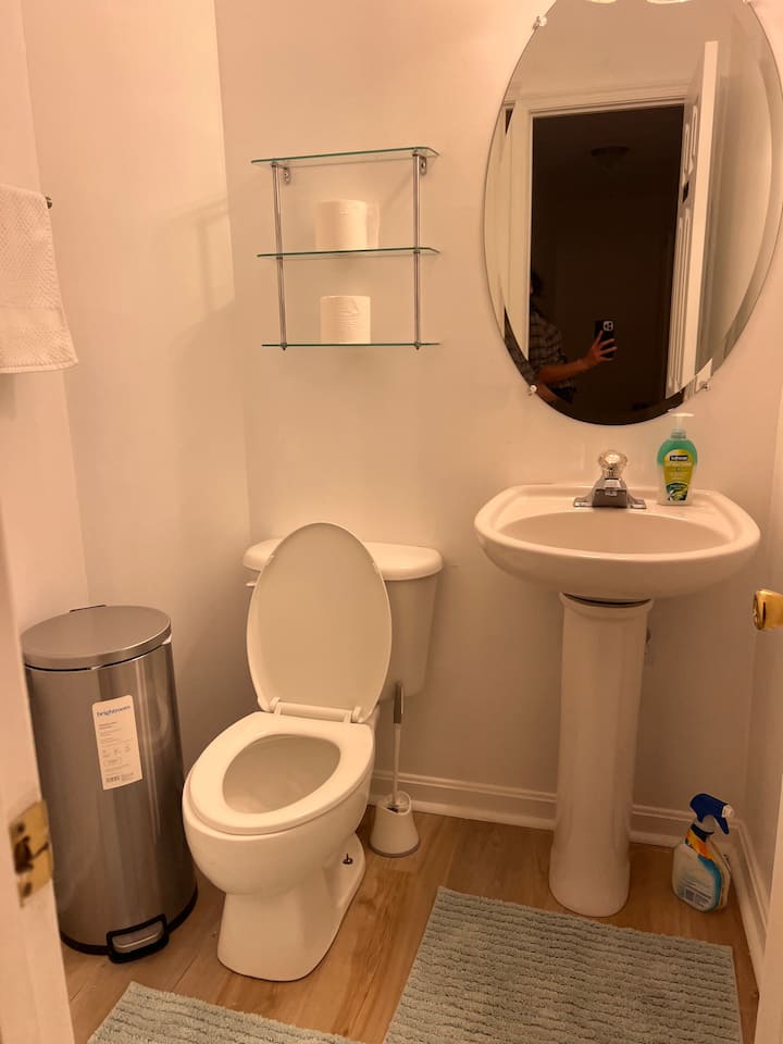 (W088) Confortable Room In A Woodbridge - Dumfries, VA