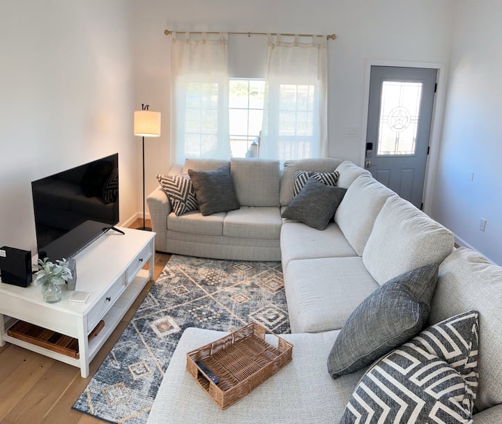 Coastal Oasis! Modern 3br/2b W/7 Beds! By Beach! - North Beach, TX
