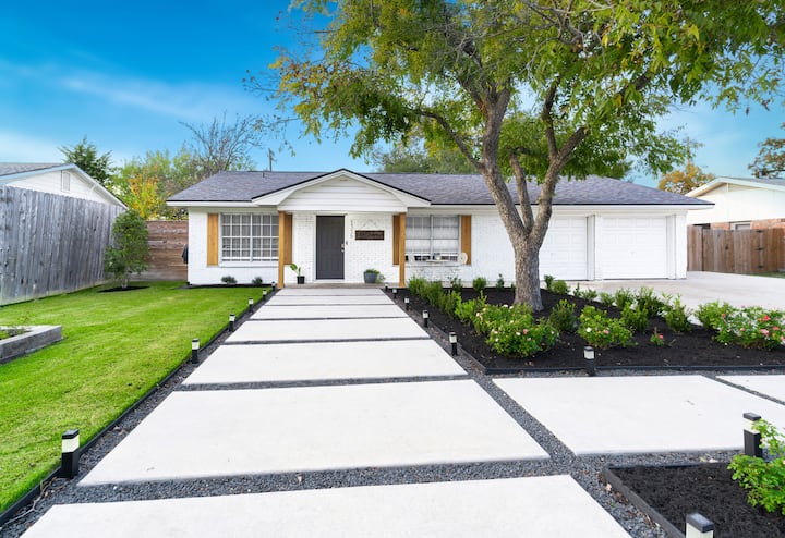 Fun Game Day Dreamscape W/ Cowboy Pool - Sleeps 10 - 브라이언