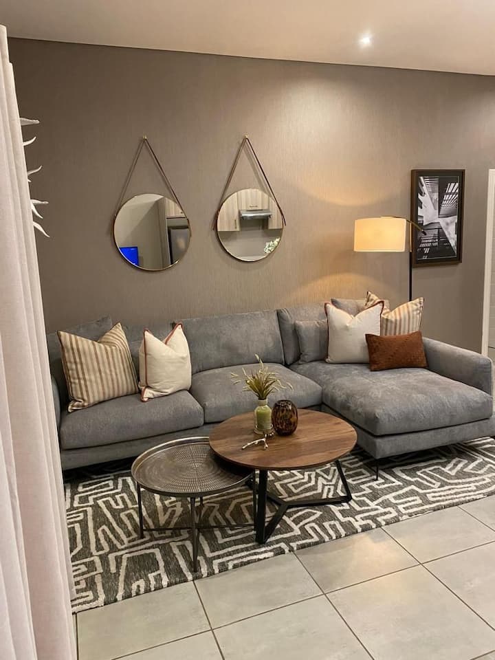 Urlyfstyle Boutique Stay @Lombardy  Fourways Mall - Lanseria