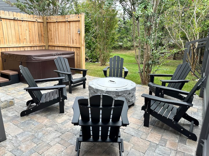 10 Min To Dollywood, Game Room, Fire Pit, Hut Tub - Sevierville, TN