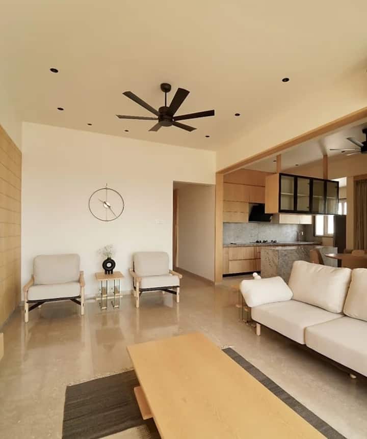 Ultra Luxurious Apartment — Law College Road, Pune - Pune