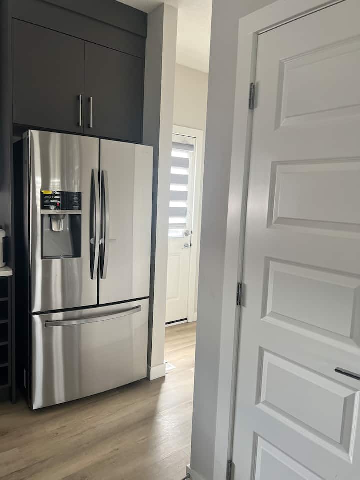 Brand New House With A View - Chestermere