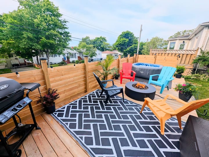 Patio Oasis Close To Downtown - St. John's