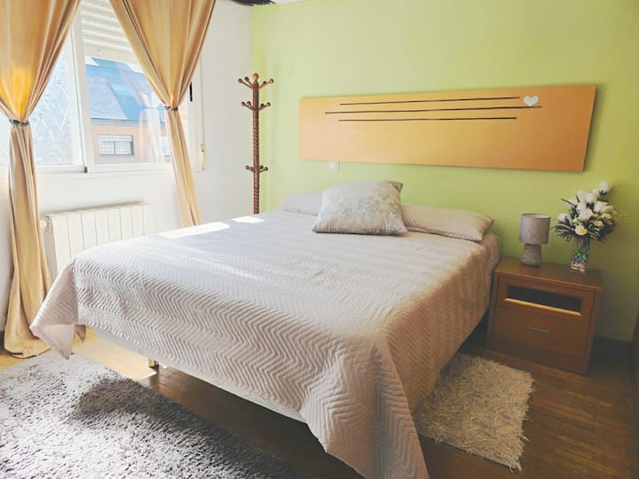 Habitación Espaciosa Acogedora. - Boadilla del Monte