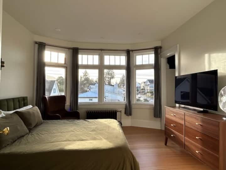 Golden Sky Sanctuary: At The Algonquin Residence - Prince Rupert