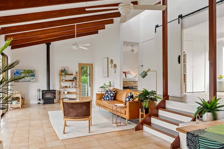 Palms Cottage A Pet-friendly Eumundi Retreat - Cooroy