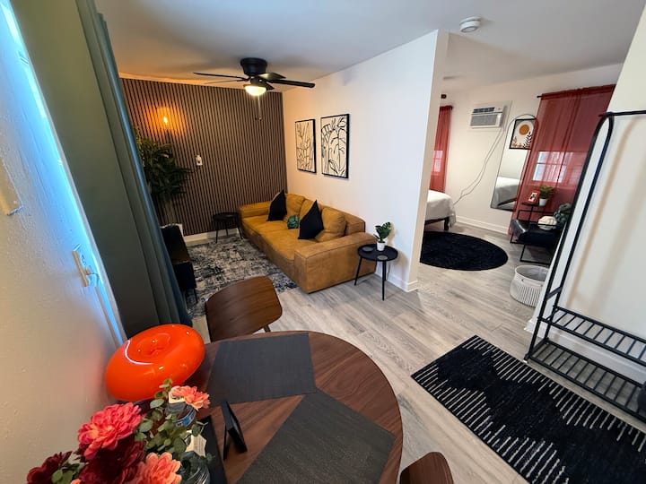 The Cactus House, A Backyard Casita. - Arcadia, CA