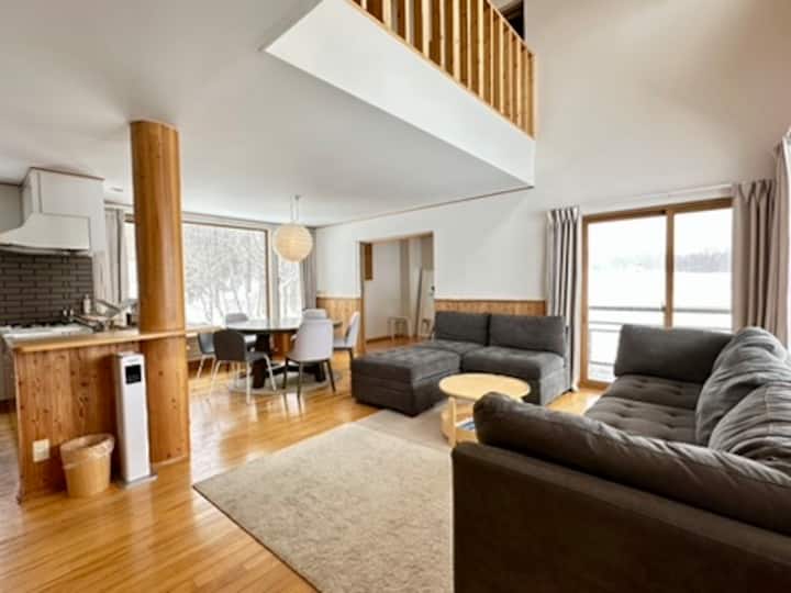 Cottage With Views Of The Niseko Mountain Range - Niseko
