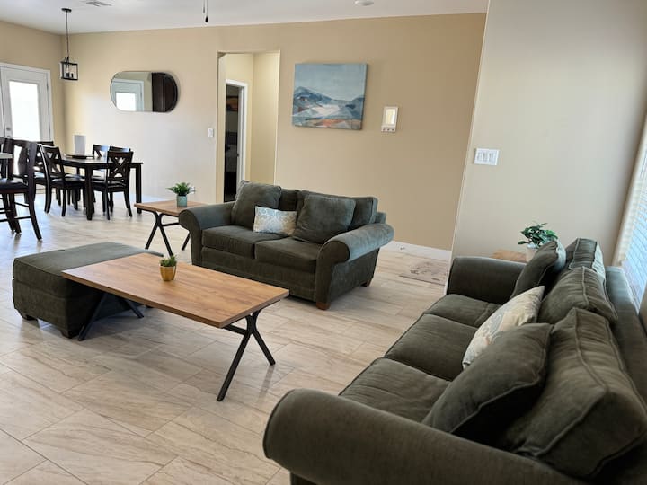 Relaxing 4br 2b Brand New Home 5 Beds - Yuma, AZ