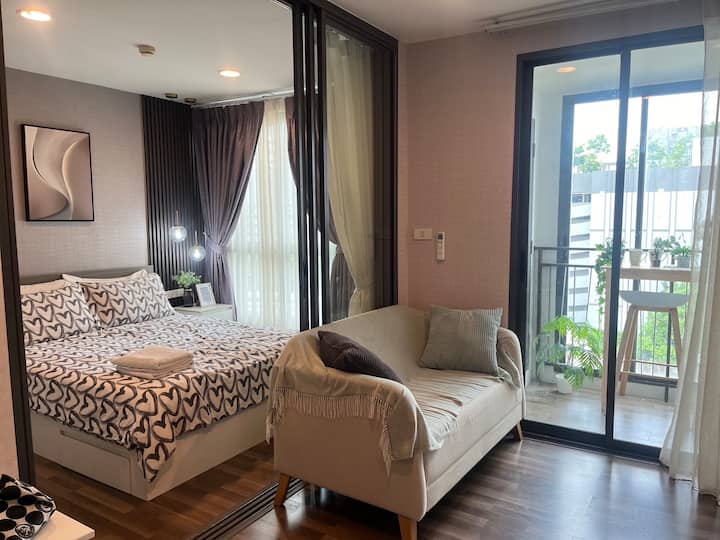 Condo 5 Mins Mall/train Boat/netflix - Bang Kapi District