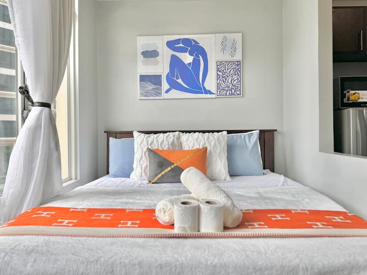 Cozy Minimalist In Venice Near Makati And Bgc - Taguig