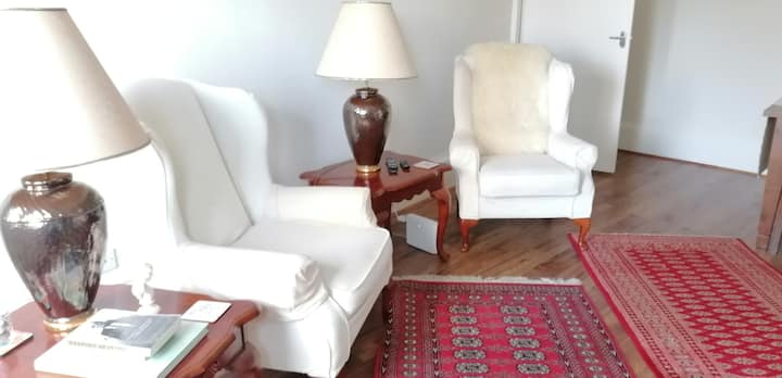 Spacious 1 Bed Flat Central Ayr. With Fibre Wifi. - Ayr, UK